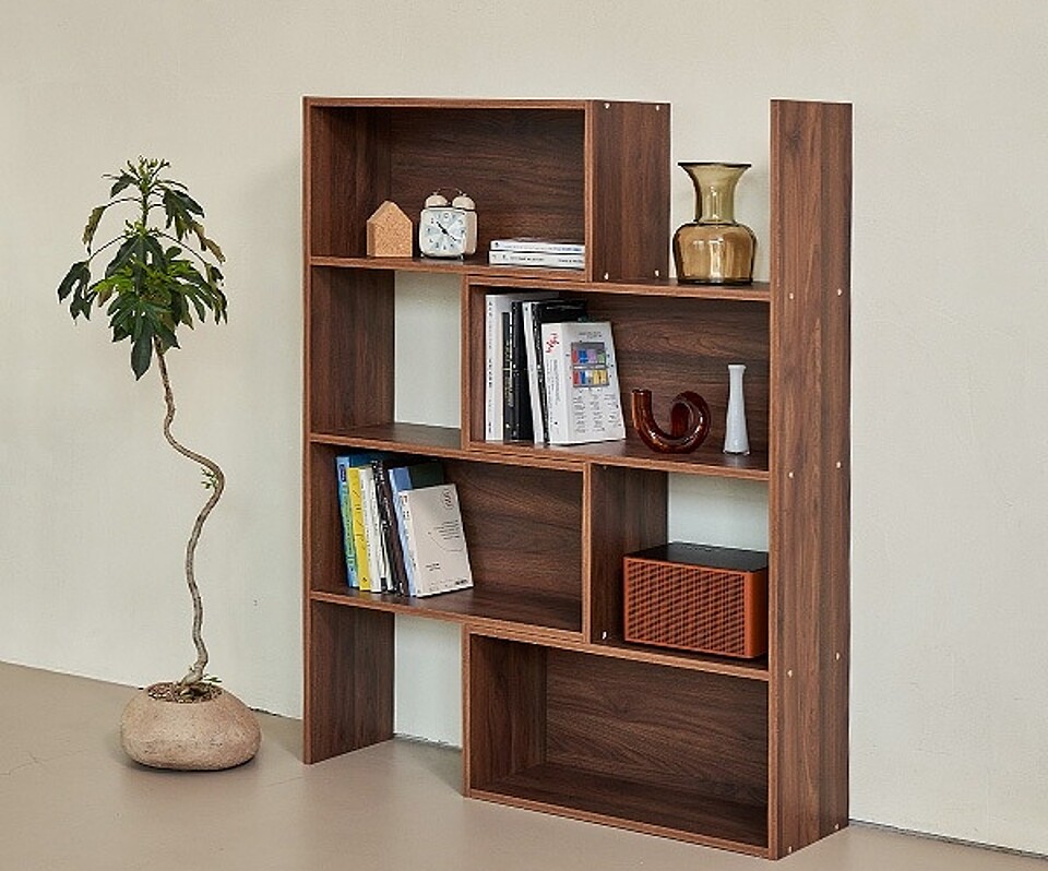 Page Expandable Bookshelf