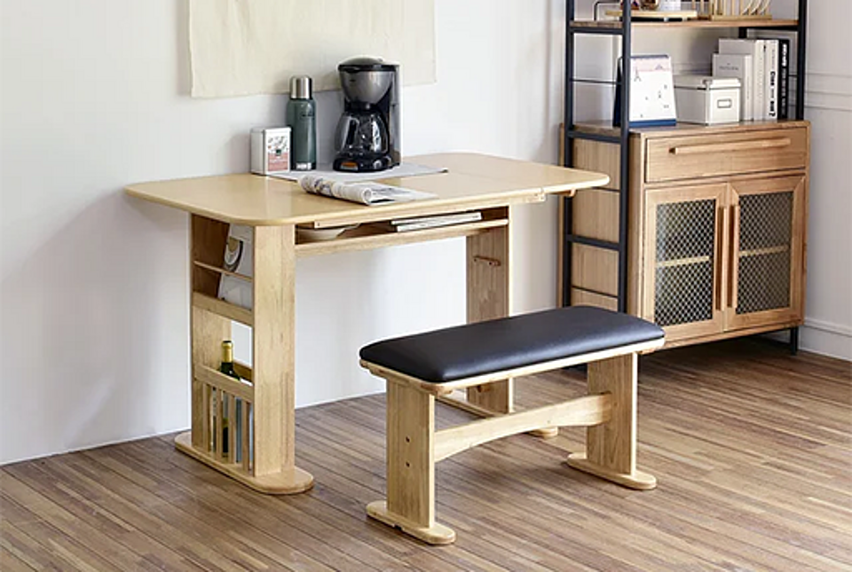 Via Expandable Storage Table Set